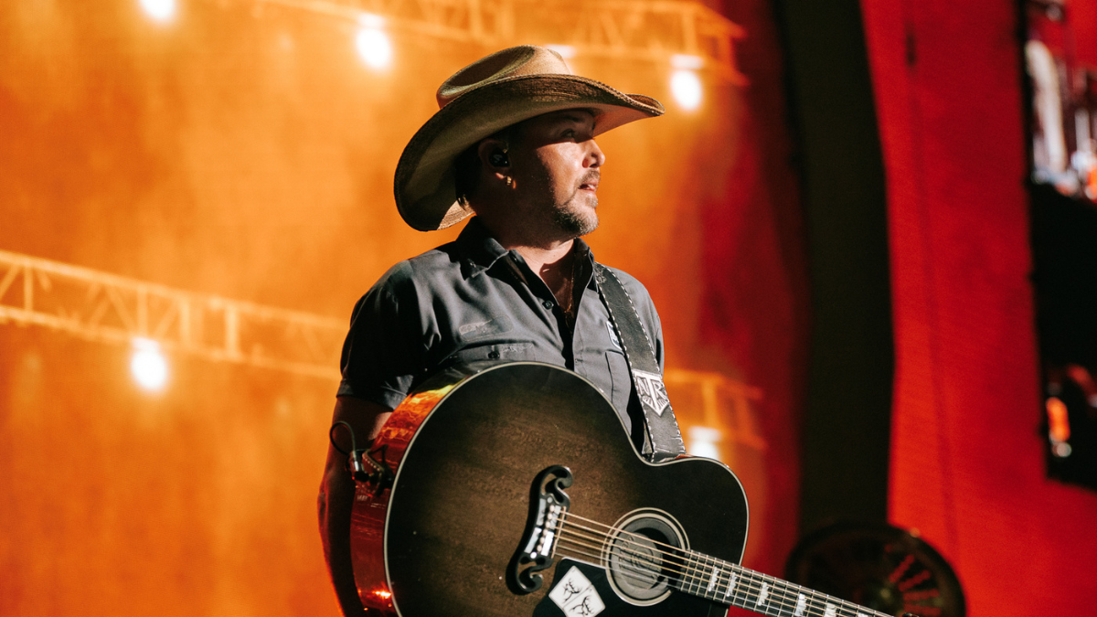 Jason Aldean Reveals Surprise Guest To Texas Crowd Amid Electrifying ...