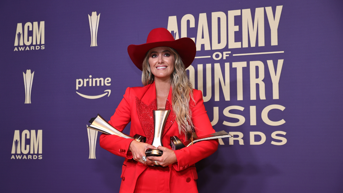 How Lainey Wilson Made History With Her ACM Entertainer Of The Year ...