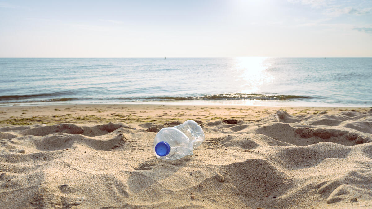 How Robots Are Helping Clean Up Milwaukee Beaches | iHeart How Robots Are Helping Clean Up Milwaukee Beaches | iHeart