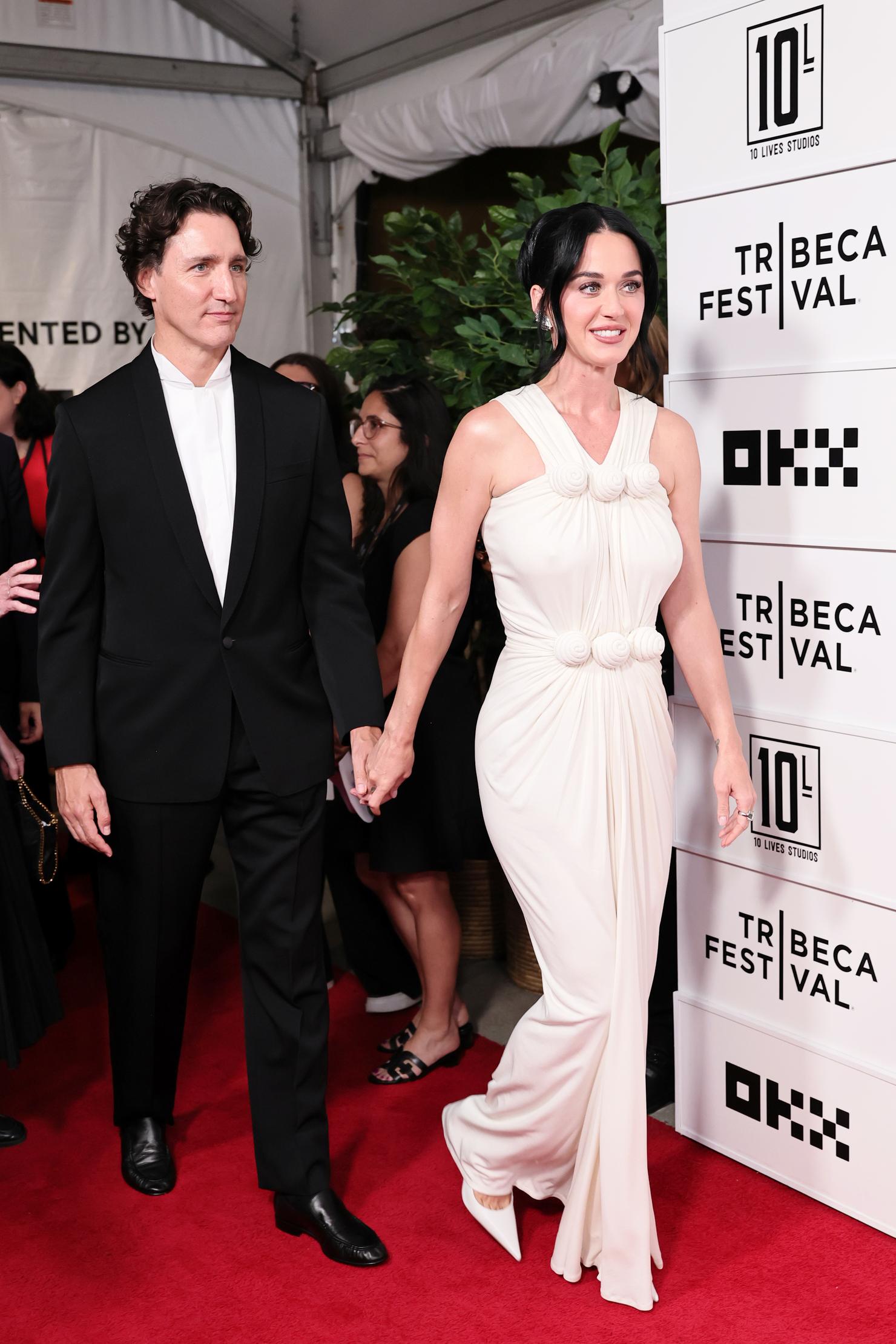 Katy Perry Makes Red Carpet Debut With 'Love Of My Life' Justin Trudeau ...