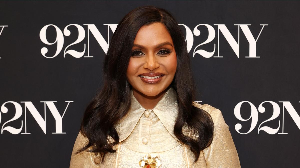 Mindy Kaling Hilariously Shuts Down 'Cornball' Door Knocking | iHeart