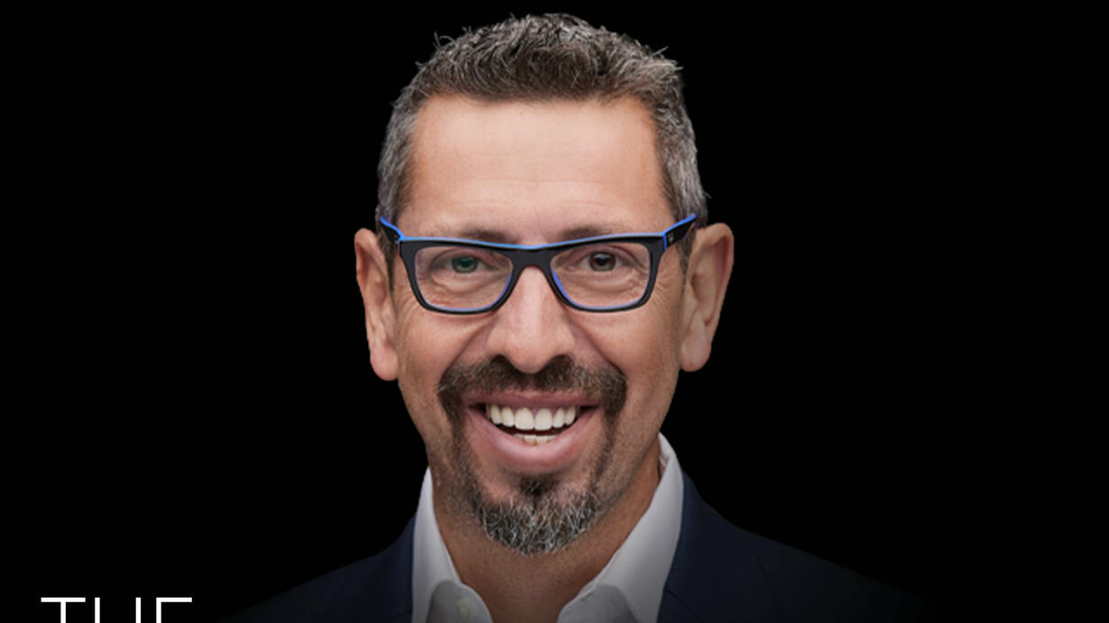 153: In The Moment | Neil Mullarkey - The Leadership Enigma | iHeart